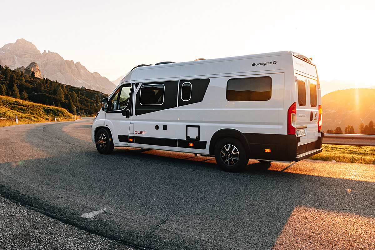Capron GmbH Neustadt - SUNLIGHT - Camper Vans CLIFF X - Die Reisemobil ...