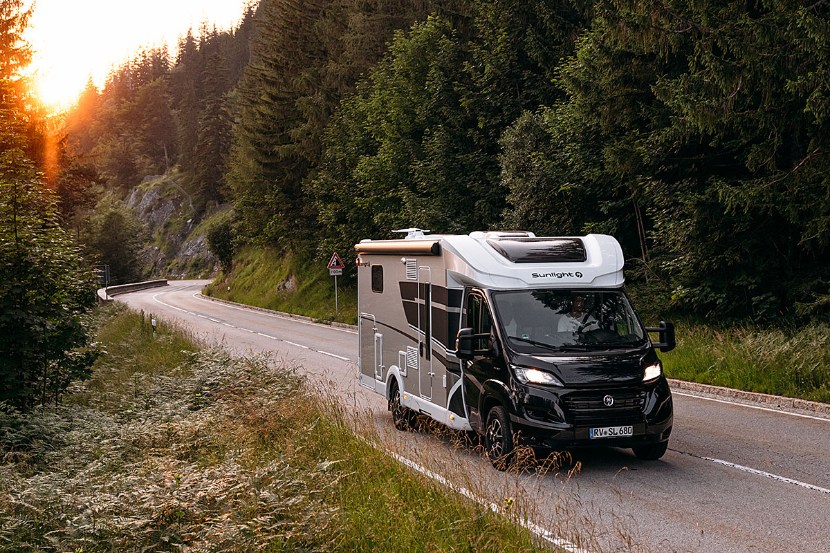 Capron GmbH Neustadt - SUNLIGHT - Semi-Integrated - The motorhome factory