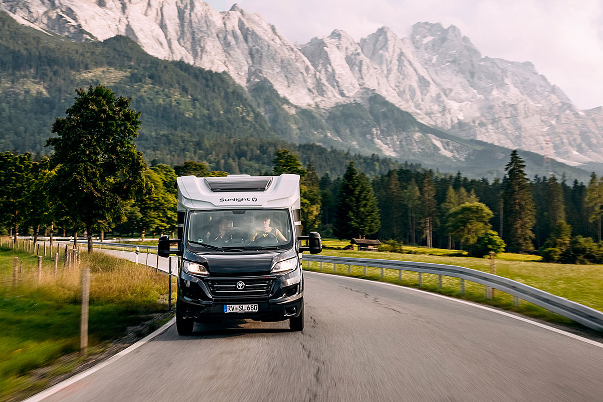 Capron GmbH Neustadt - SUNLIGHT - Semi-Integrated - The motorhome factory