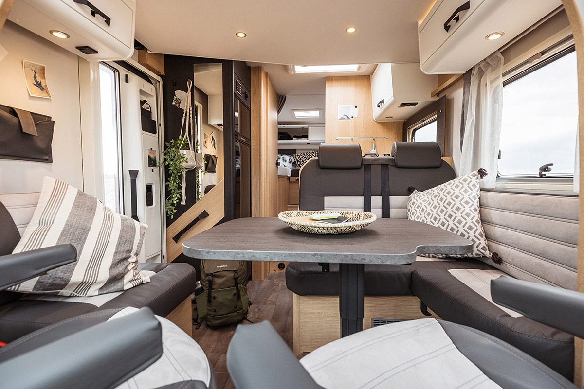 Capron GmbH Neustadt - SUNLIGHT - Semi-Integrated - The motorhome factory