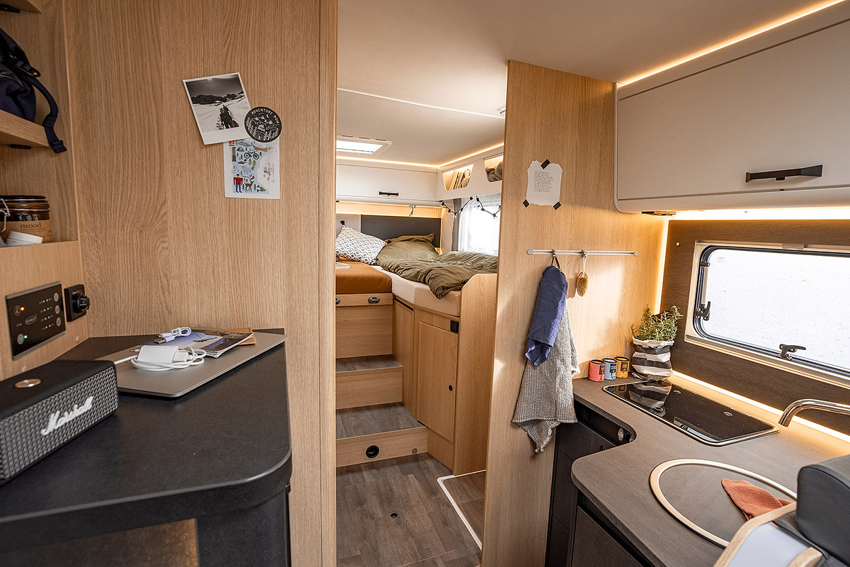 Capron GmbH Neustadt - SUNLIGHT - Semi-Integrated - The motorhome factory